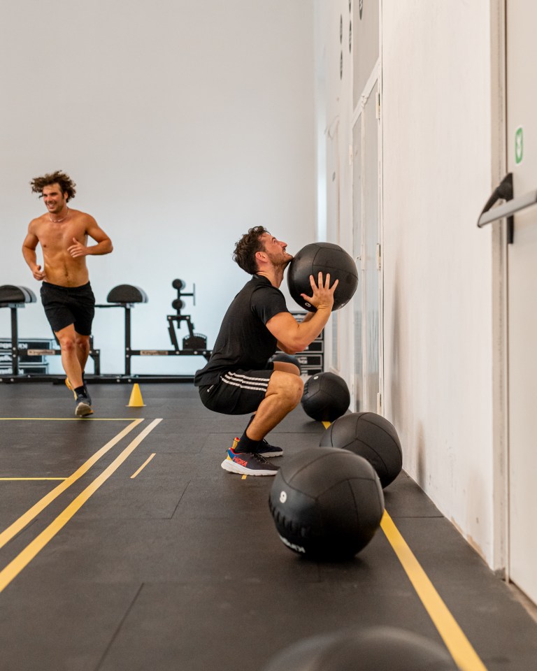 Unisciti al Club di Allenamento Hyrox a Verona – CrossFit Scaligera ...